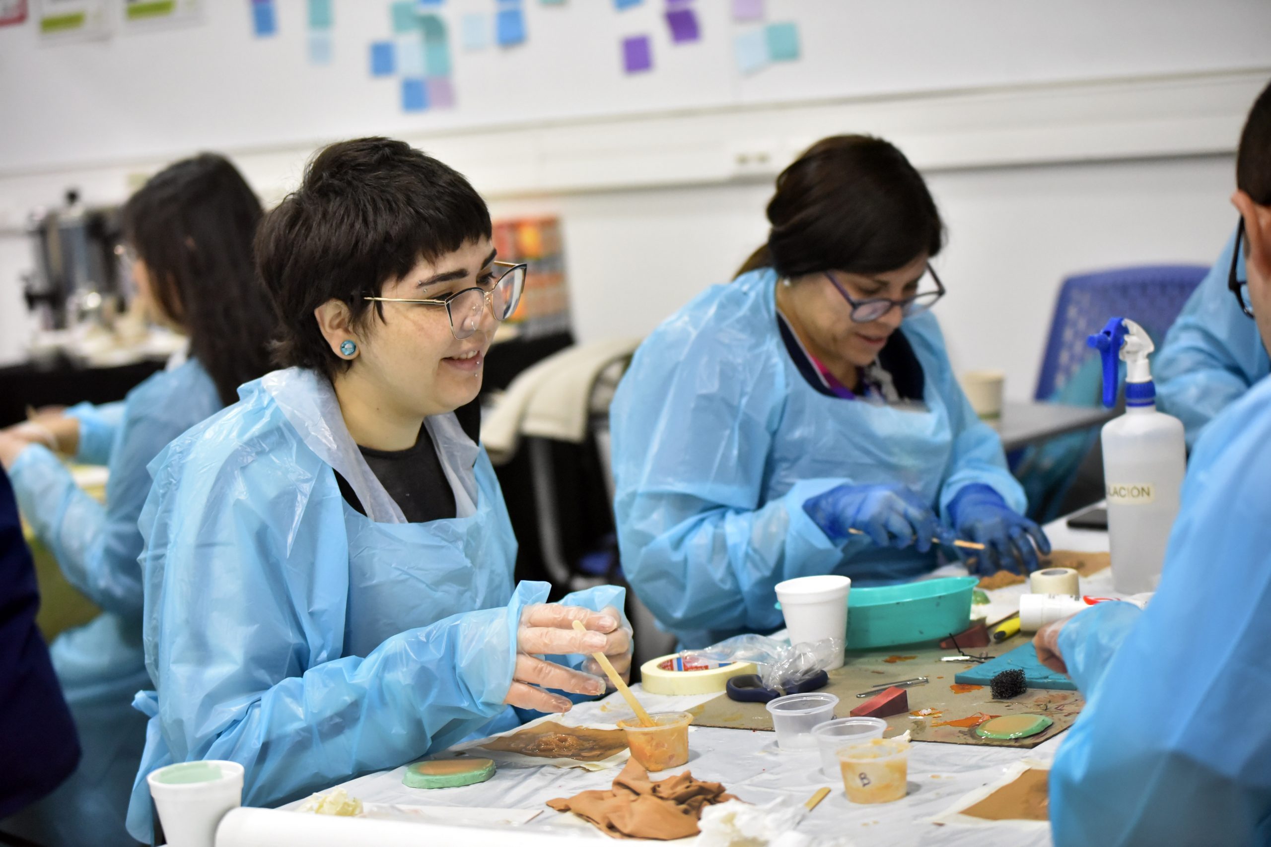 EN FOTOS | CEMSIC realizó curso taller de Moulage en formato ...